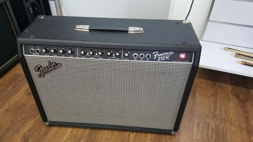 Fender FM 212R 100 Watt 2x12" amplifer, neuwertig | Kaufen auf Ricardo