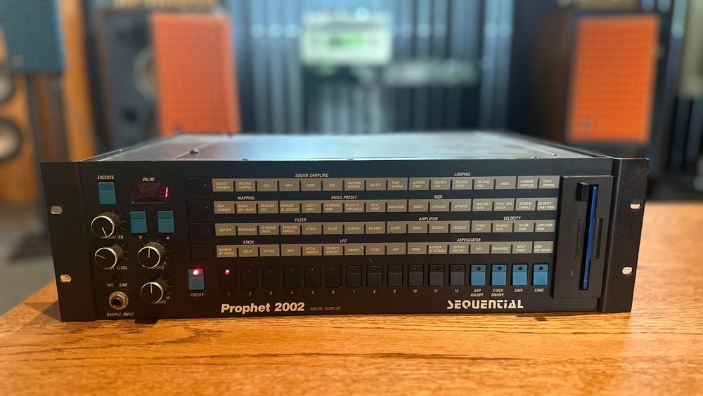 Sequential Circuits Prophet 2002 (Gebraucht) in Vevey für CHF 500 – mit Lieferung auf Ricardo kaufen