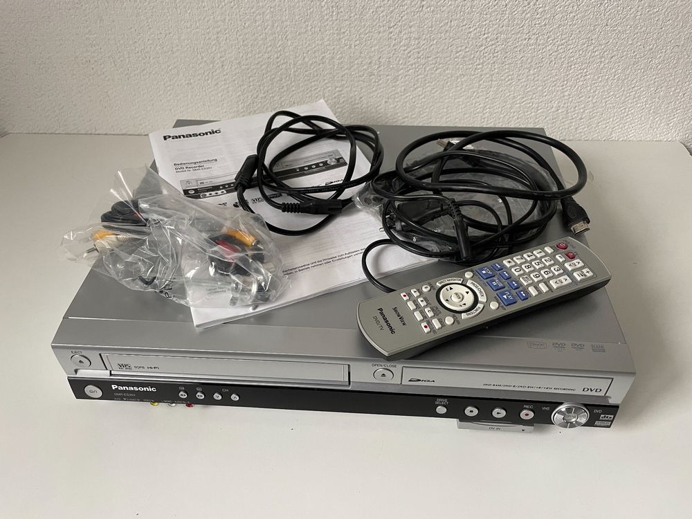 VHS-/DVD-Recorder PANASONIC DMR-ES35V (Gebraucht) in Fislisbach für CHF 185 – mit Lieferung auf ...