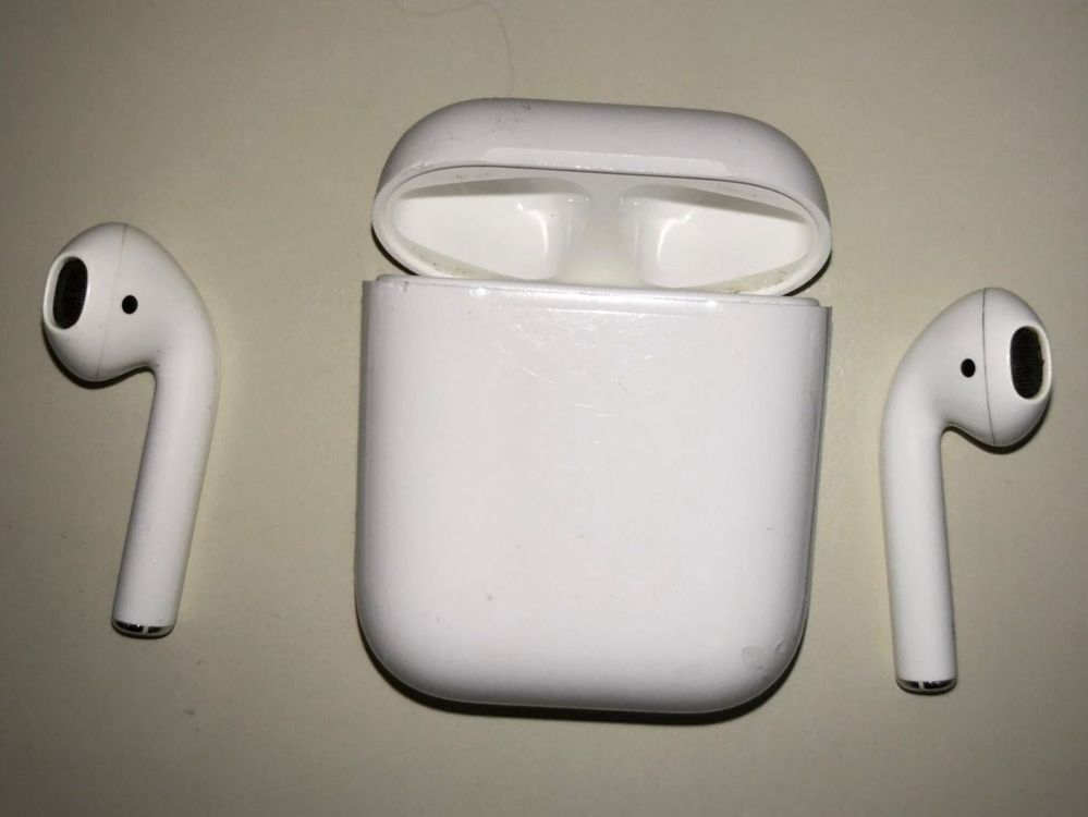Airpods, rechter Airpod ist etwas leiser | Kaufen auf Ricardo