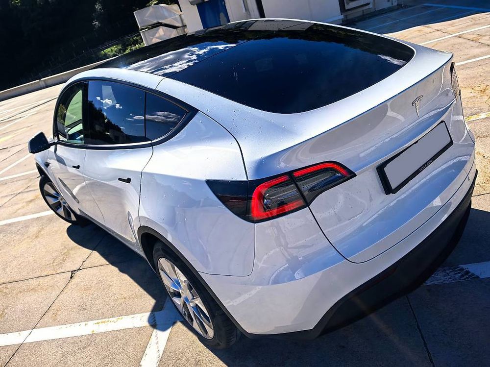 TESLA Model Y RWD 2024 Long Range (600 Km!) Warranty 2032 (Gebraucht ...