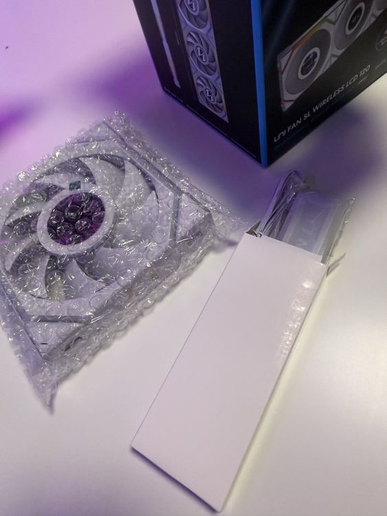 1x Lian Li UNI FAN SL WIRELESS inkl. Controller (Gebraucht) in Uster ...
