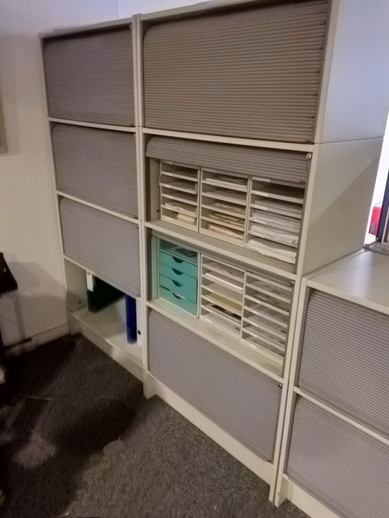Buromobel Mit Jalousie