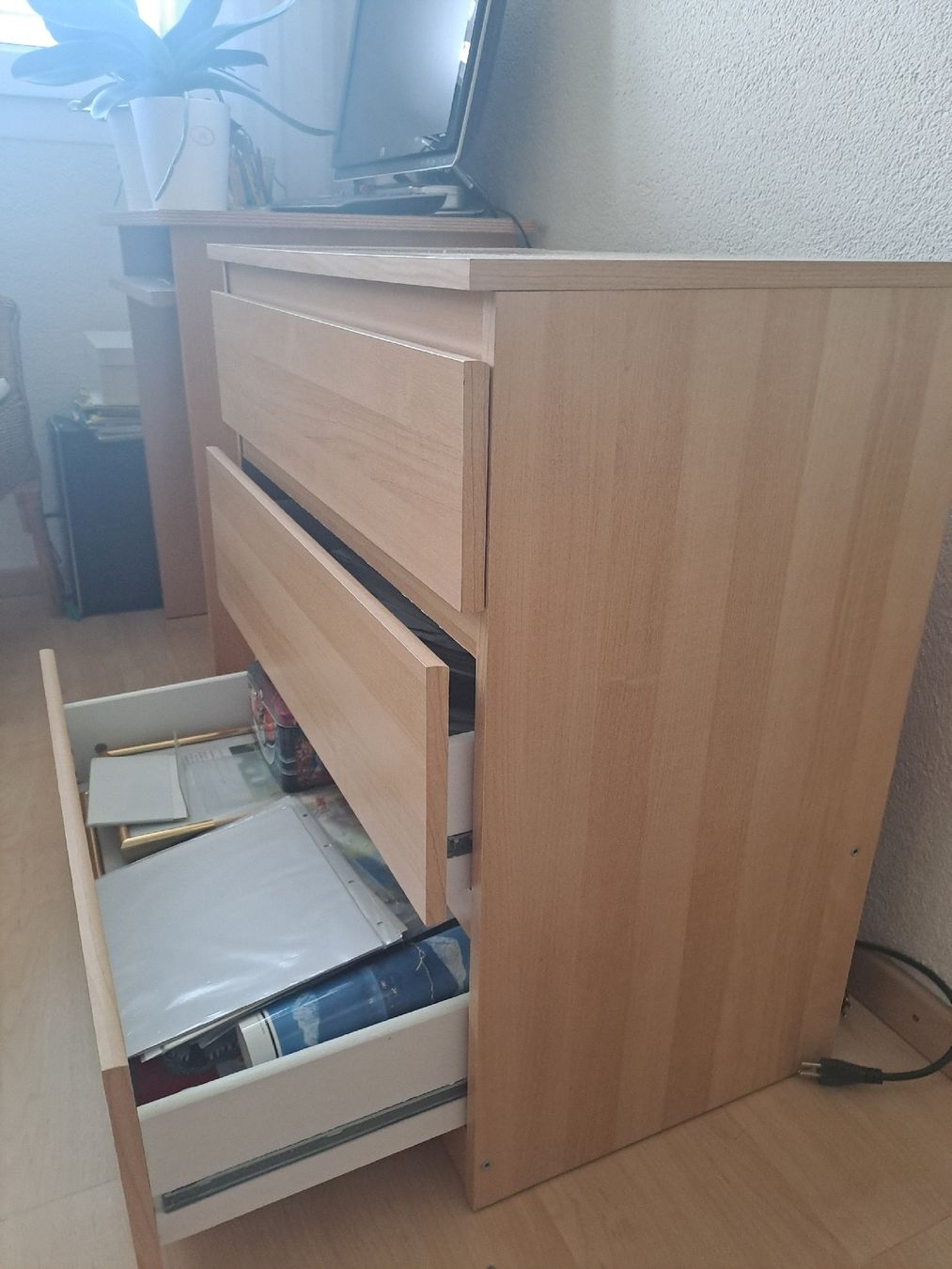 Commode en bois clair - 3 Tiroirs pratiques et spacieux (D'occasion) à ...