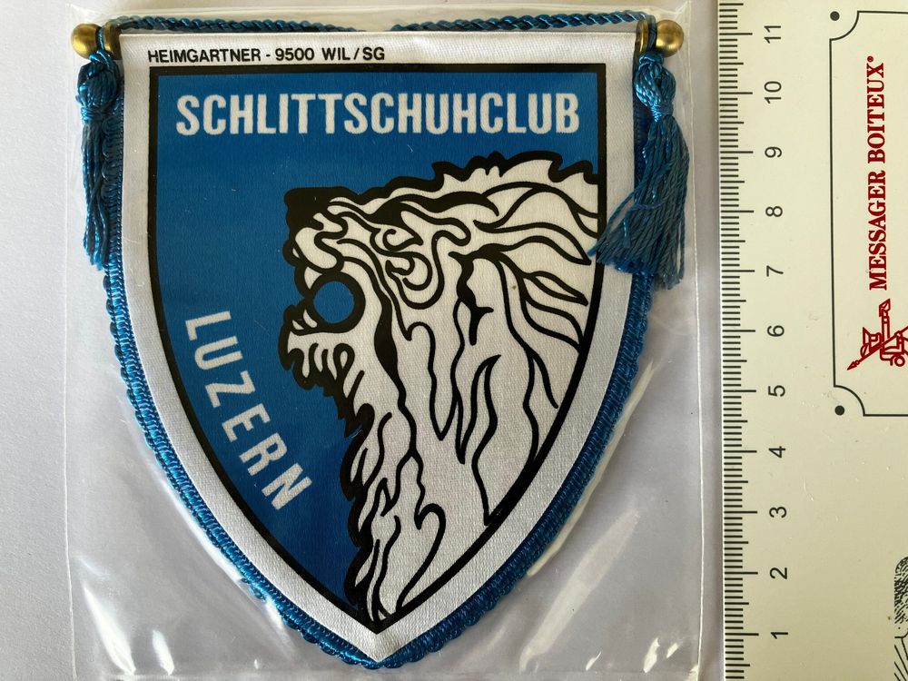 Vintage Fanion/Wimpel SCHLITTSCHUHCLUB LUZERN (Neu und originalverpackt) in Gland für CHF 10 ...