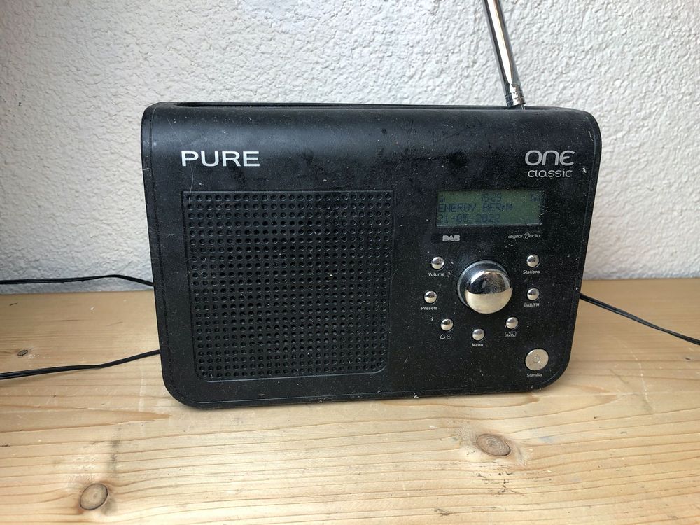 PURE ONE Classic tragbares Digitalradio DAB klebrig (Gebraucht) in ...