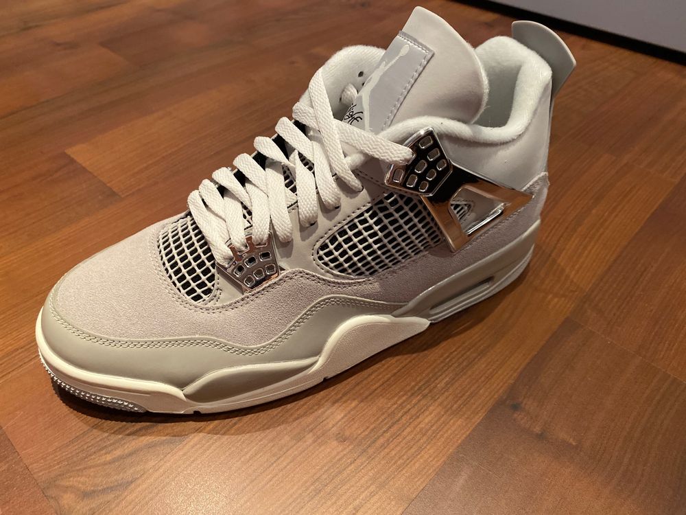 Jordan 4 Retro Frozen Moments (Neu und originalverpackt) in Grabs für ...