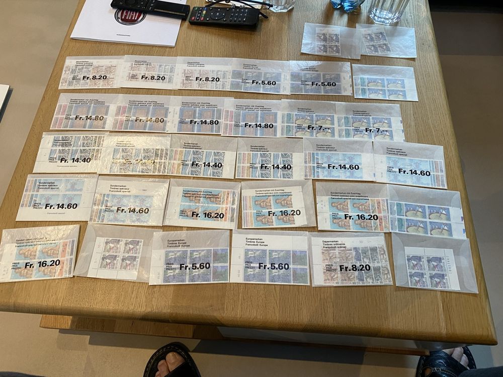 Briefmarken ungestempelt im Wert von rund Fr. 300.- (Neu und ...