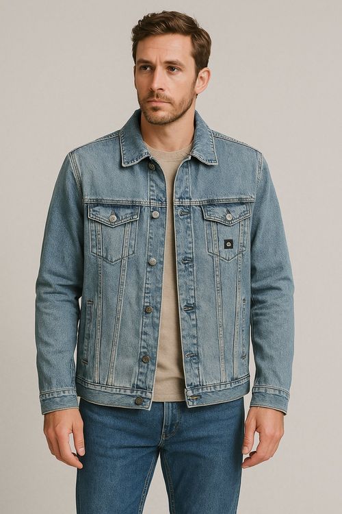 This classic Quiksilver denim jacket brings timeless style w | Kaufen ...