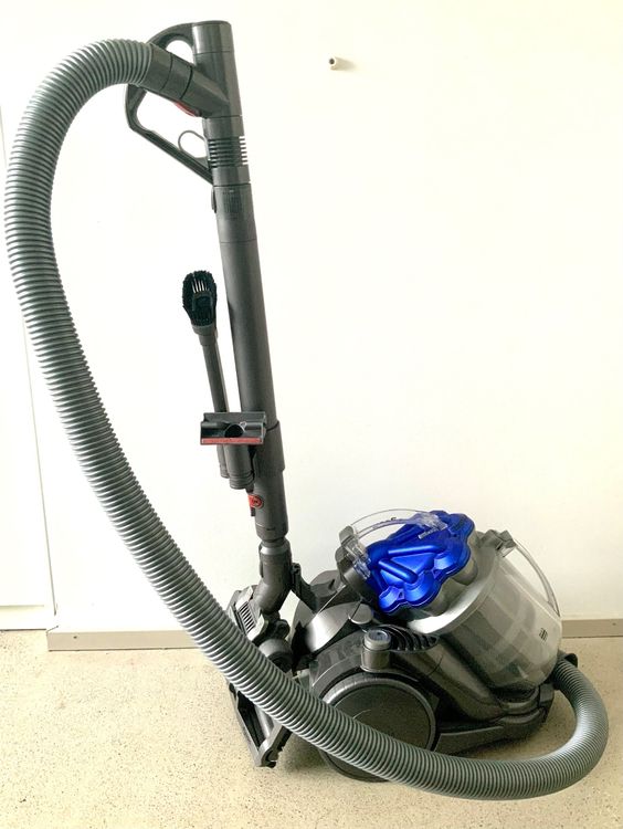 Dyson DC29 dB Allergy Staubsauger | Kaufen auf Ricardo