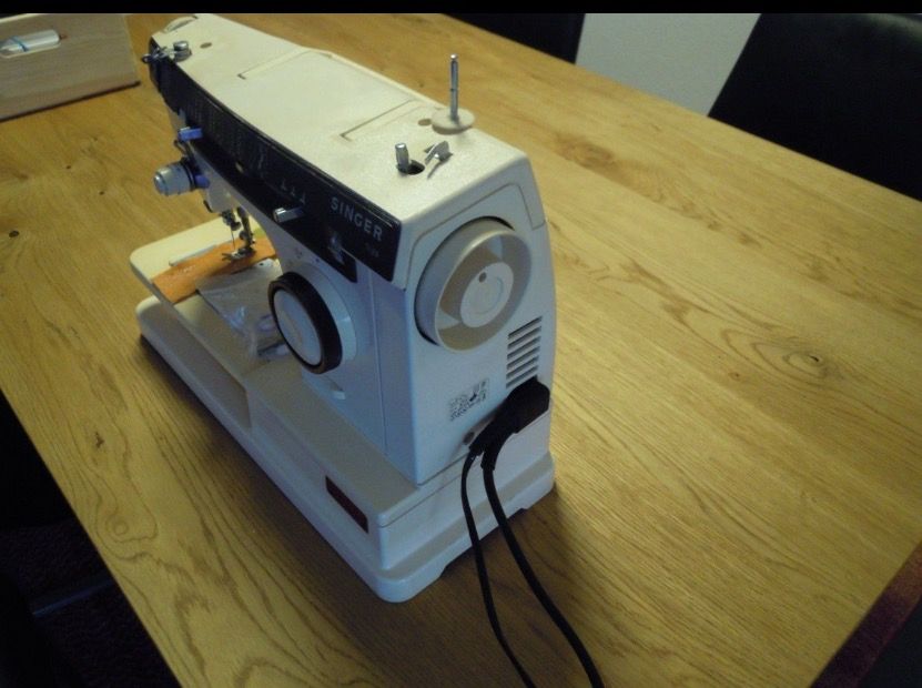 Nähmaschine Singer 7136, mit 12 Stichprogrammen | Kaufen auf Ricardo