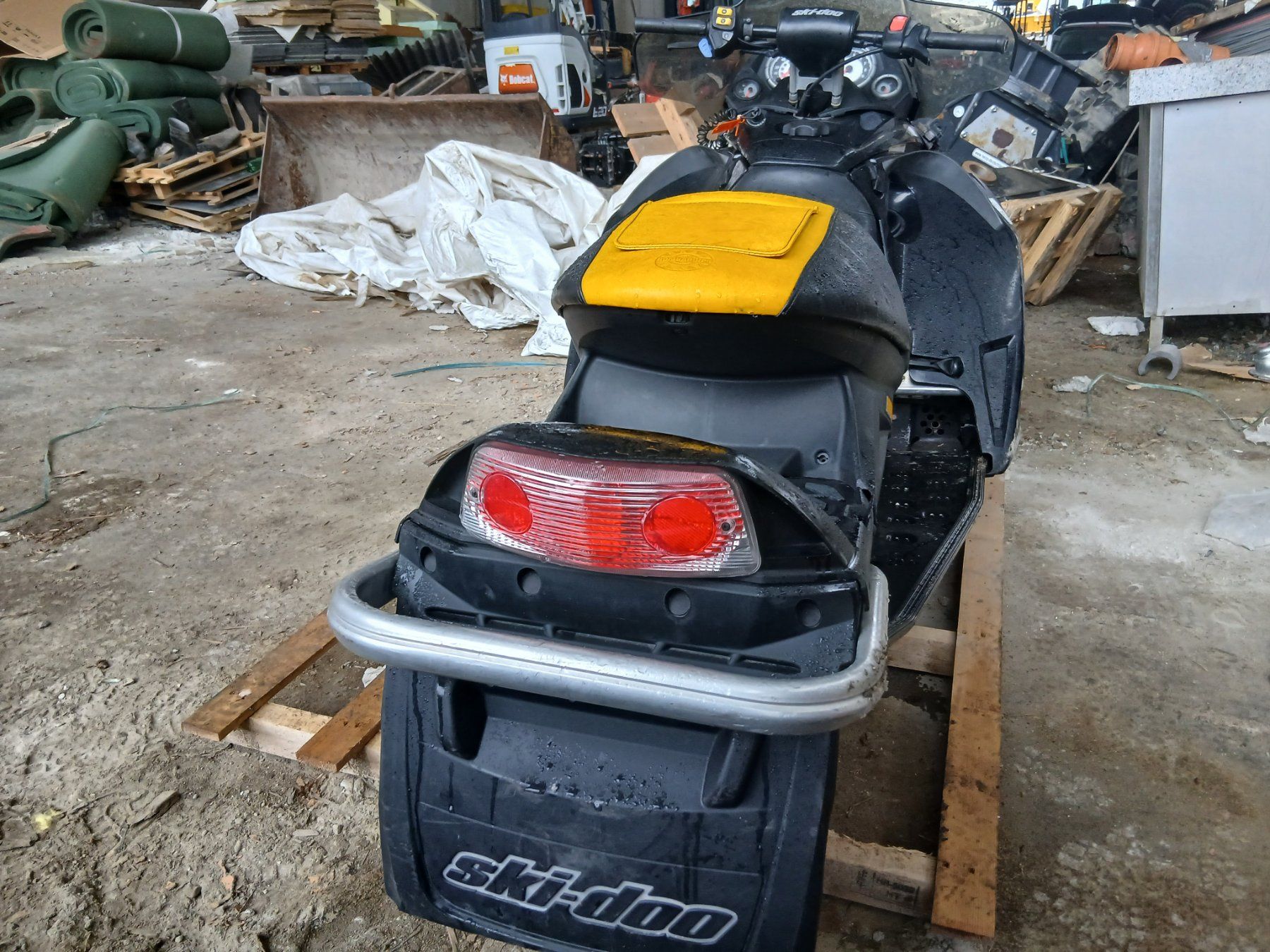 Schneetöff ski -doo mach z 1000 2 t (Gebraucht) in Castasegna für CHF ...