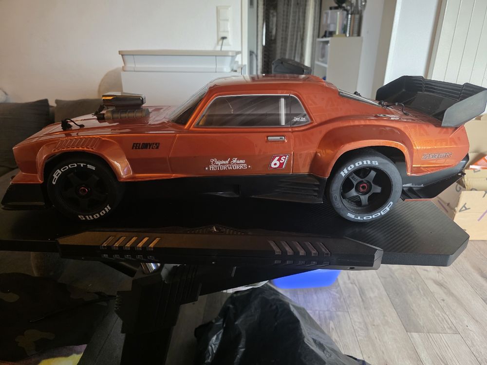 Rc Felony arrma (1/7) Strassen Version (Ohne Akku) (Gebraucht) in ...