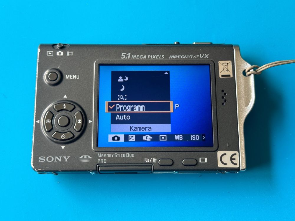 Sony Cybershot T7 - 5.1MP CCD - Ultraschlank inkl. Ladegerät (Gebraucht ...