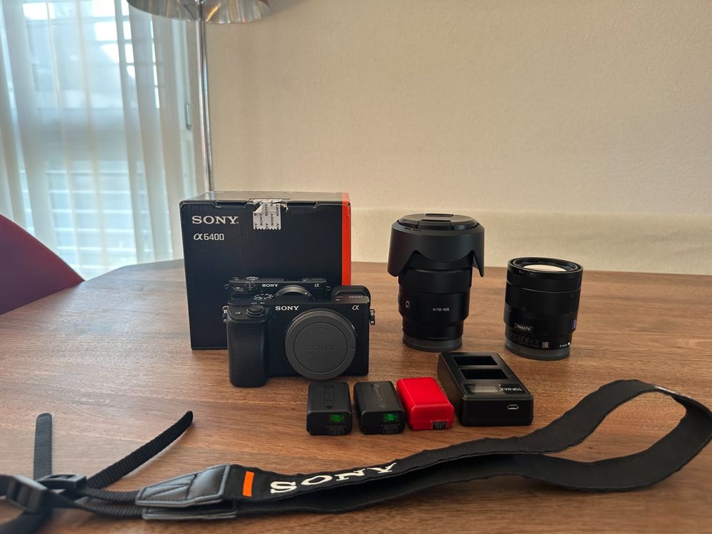 Sony Alpha 6400 + 2 Objektive | Kaufen auf Ricardo
