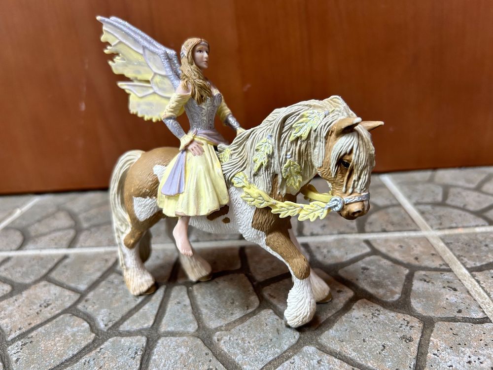 Schleich Figuren - Fee und Pferd (Gebraucht) in Aesch LU für CHF 9 ...