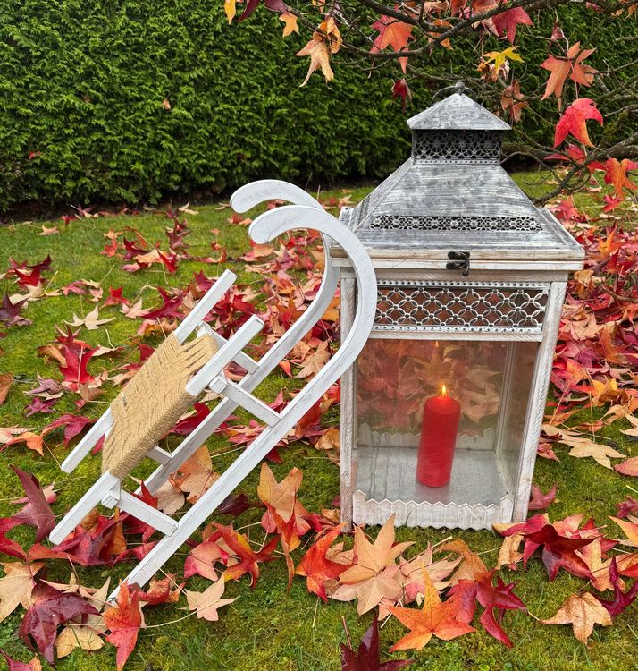 GROSSE LATERNE MIT DEKO-SCHLITTEN!!! (Gebraucht) in Hendschiken für CHF 25 – nur Abholung auf ...