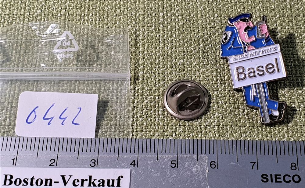O442 - Pin Basel Polizei - Ende mit Pin's Nr. 456 (Gebraucht) in Reinach BL für CHF 2.5 – mit ...