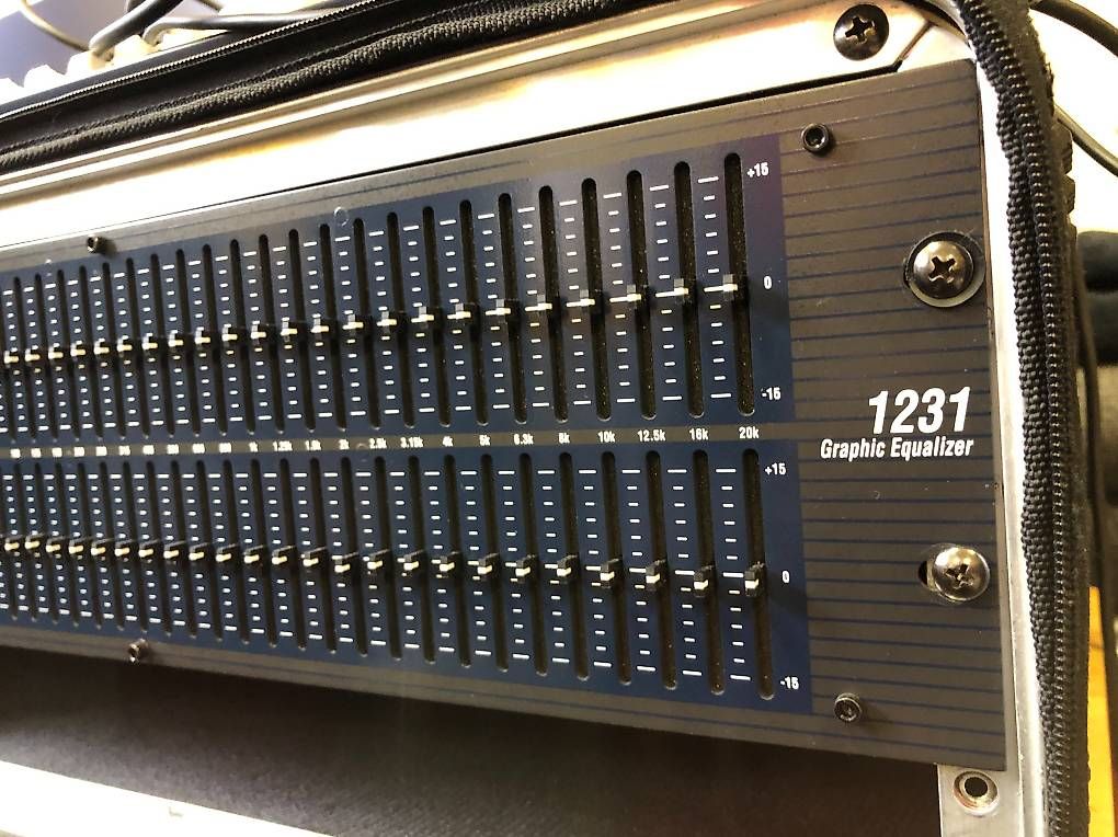 DBX 1231 - Equalizer (Gebraucht) in Solduno für CHF 139 – mit Lieferung ...
