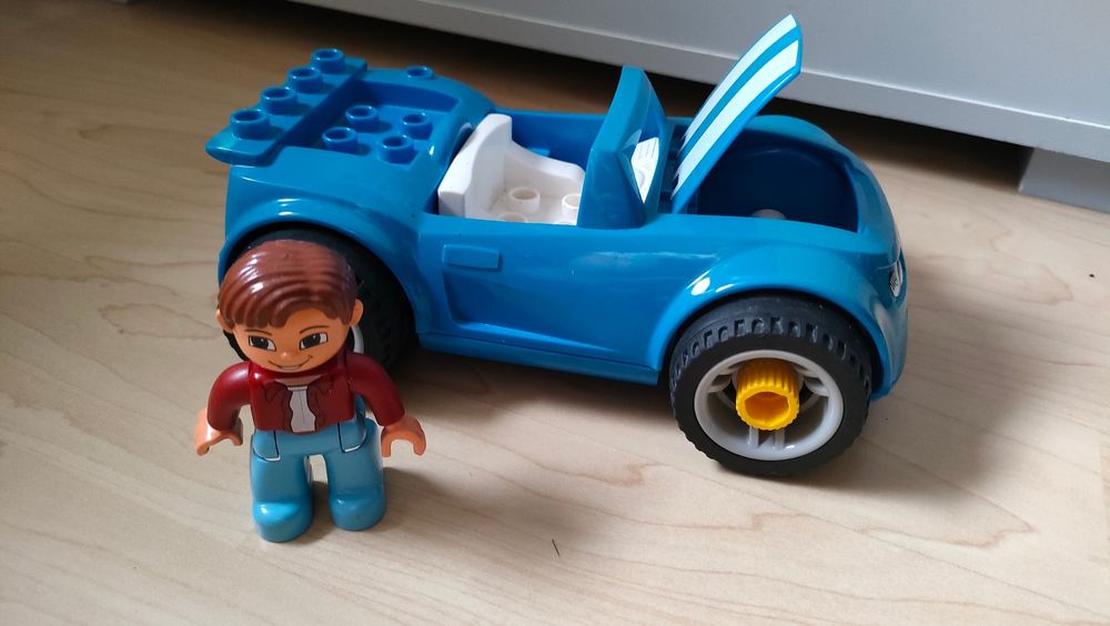 Cooles blaues Lego Duplo Auto mit Figur (Gebraucht) in Stachen für CHF ...