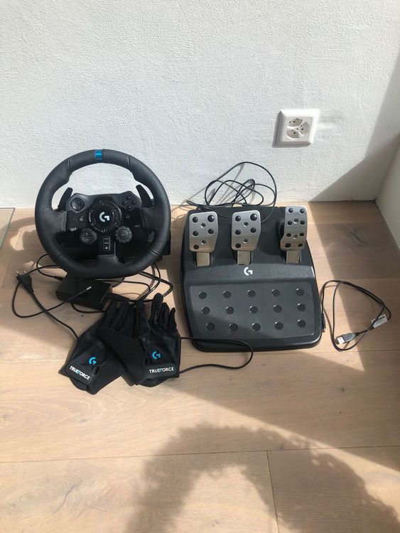 LOGITECH G923 TRUEFORCE Rennlenkrad PS5/PC *WIE NEU* (Gebraucht) in Merzligen für CHF 185 – mit ...