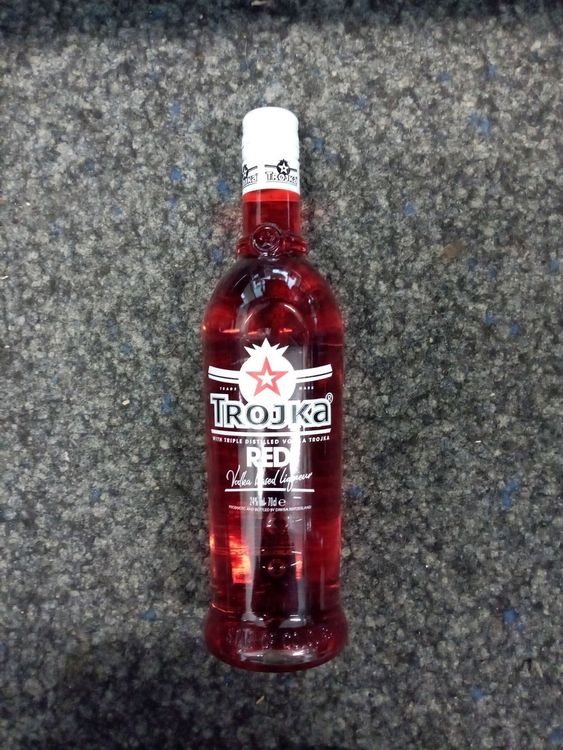 Trojka Vodka Red 70cl (Gebraucht) in Rorschach für CHF 8 – mit ...