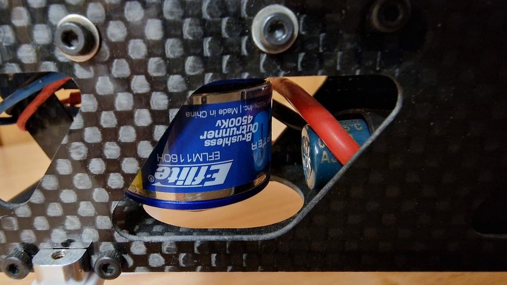 Blade 300 CFX (Gebraucht) in Seuzach für CHF 135 – mit Lieferung auf ...