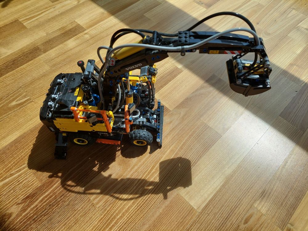 Lego Technic Volvo Bagger | Kaufen auf Ricardo