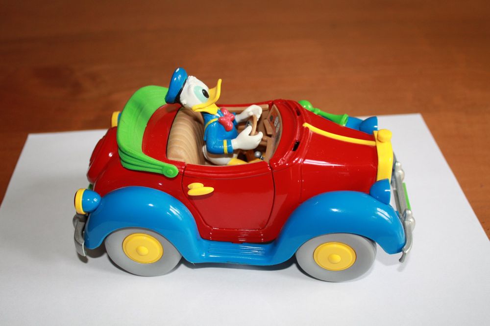 Bburago Donald Duck Auto (Gebraucht) in Gattikon für CHF 10.5 – mit ...