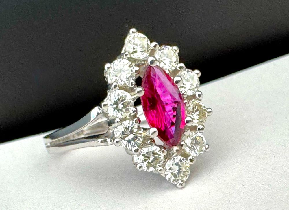 Weiss-Gold-Ring 750 Brillanten & Blutroter Rubin von C.B. (Gebraucht ...
