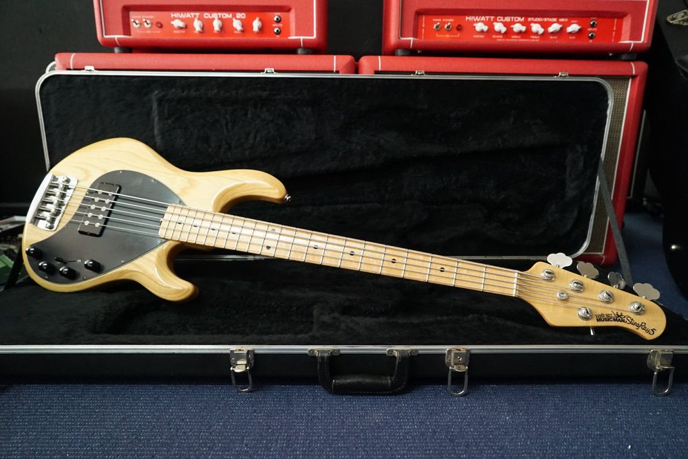 Music Man Stingray 5 Bass Maple Neck, Natural Koffer | Kaufen auf Ricardo