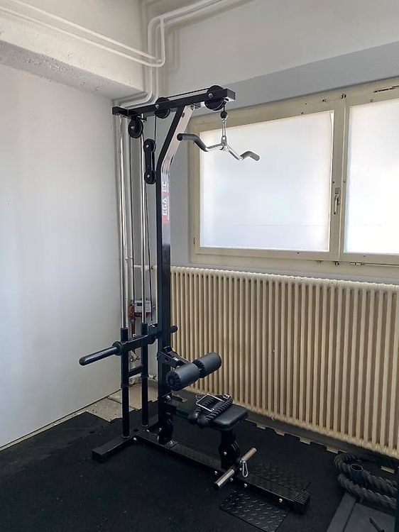 Mega Tec Plate loaded Latzug (Gebraucht) in Herrliberg für CHF 270 ...