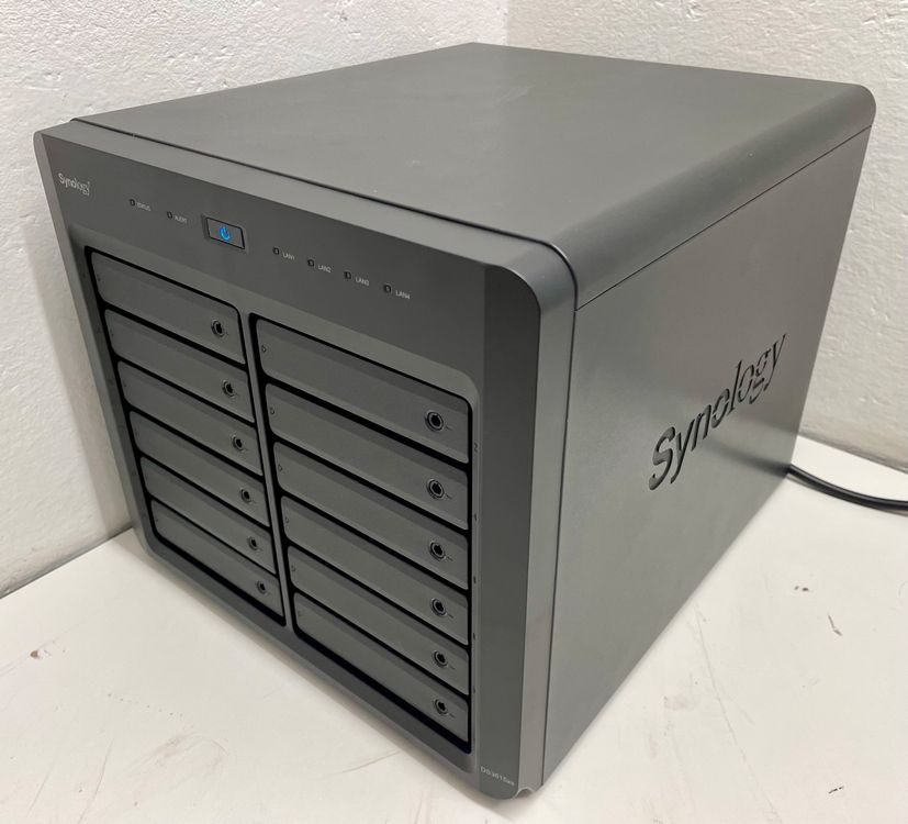 Synology DS3615xs NAS (Gebraucht) in Niederdorf für CHF 999 – mit ...
