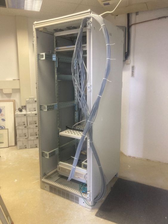 Server Rack | Kaufen auf Ricardo