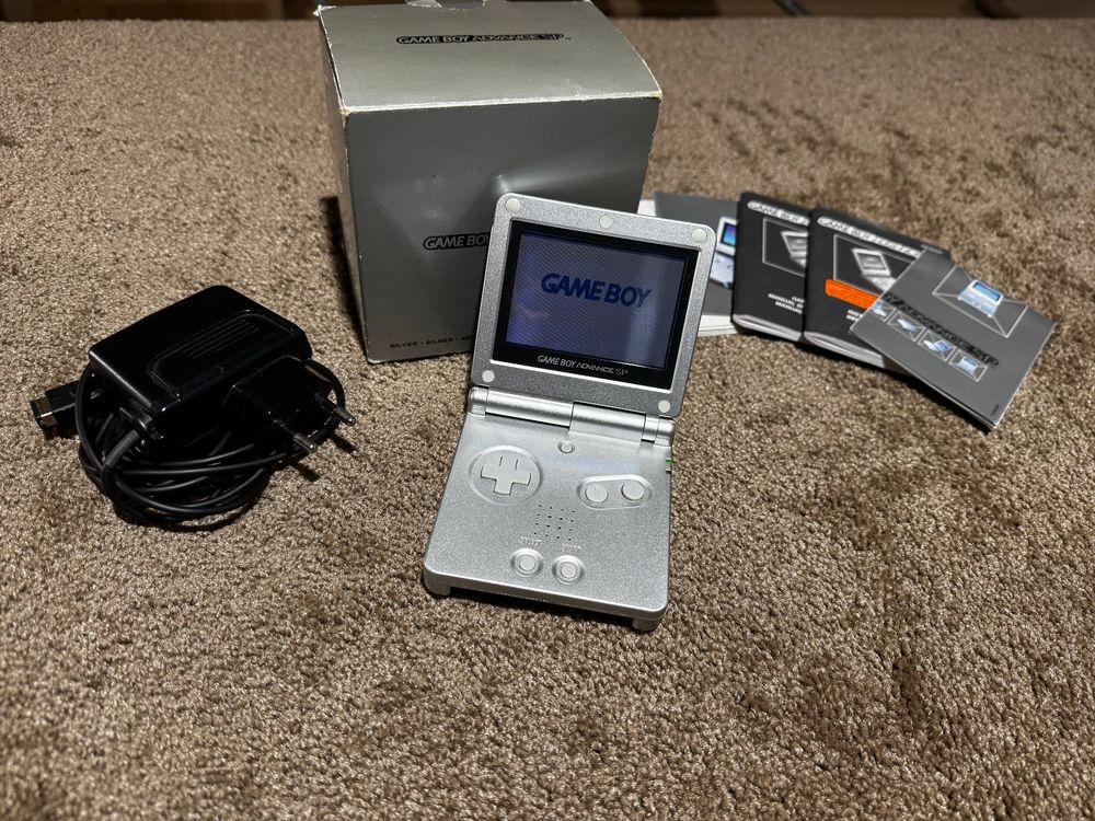 Gameboy Advance SP - OVP - Boxed - Silber Nintendo Original (Gebraucht ...