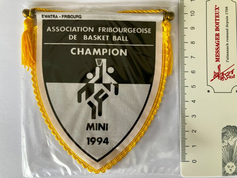Vintage Fanion CHAMPION FRIBOURGEOIS MINI 1994 BASKET BALL (Neu und ...