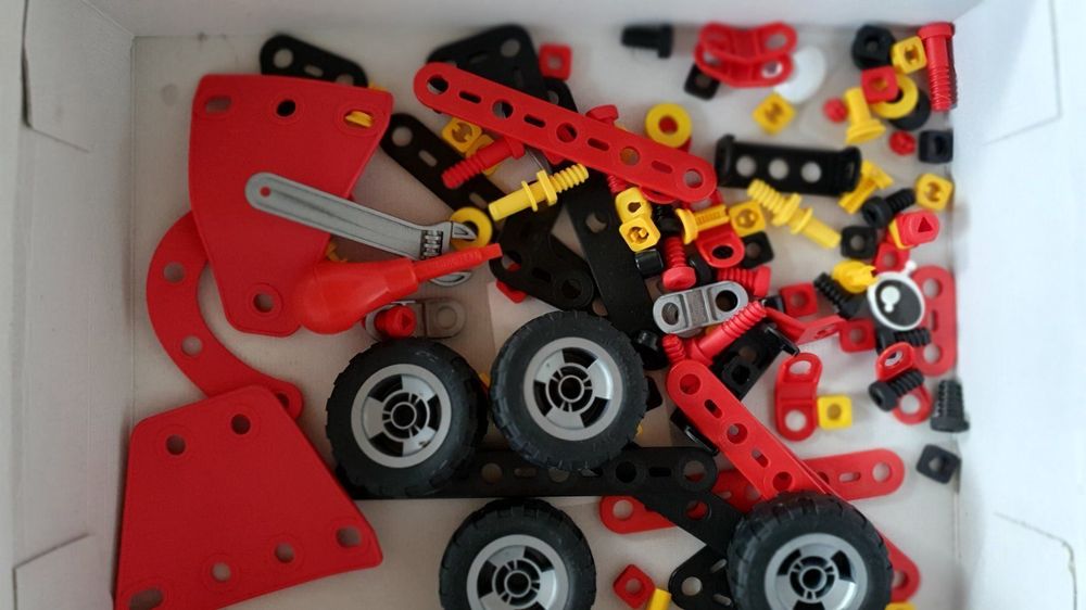 Jeu de construction Mecano 5 à 8 ans (Gebraucht) in Sembrancher für CHF ...