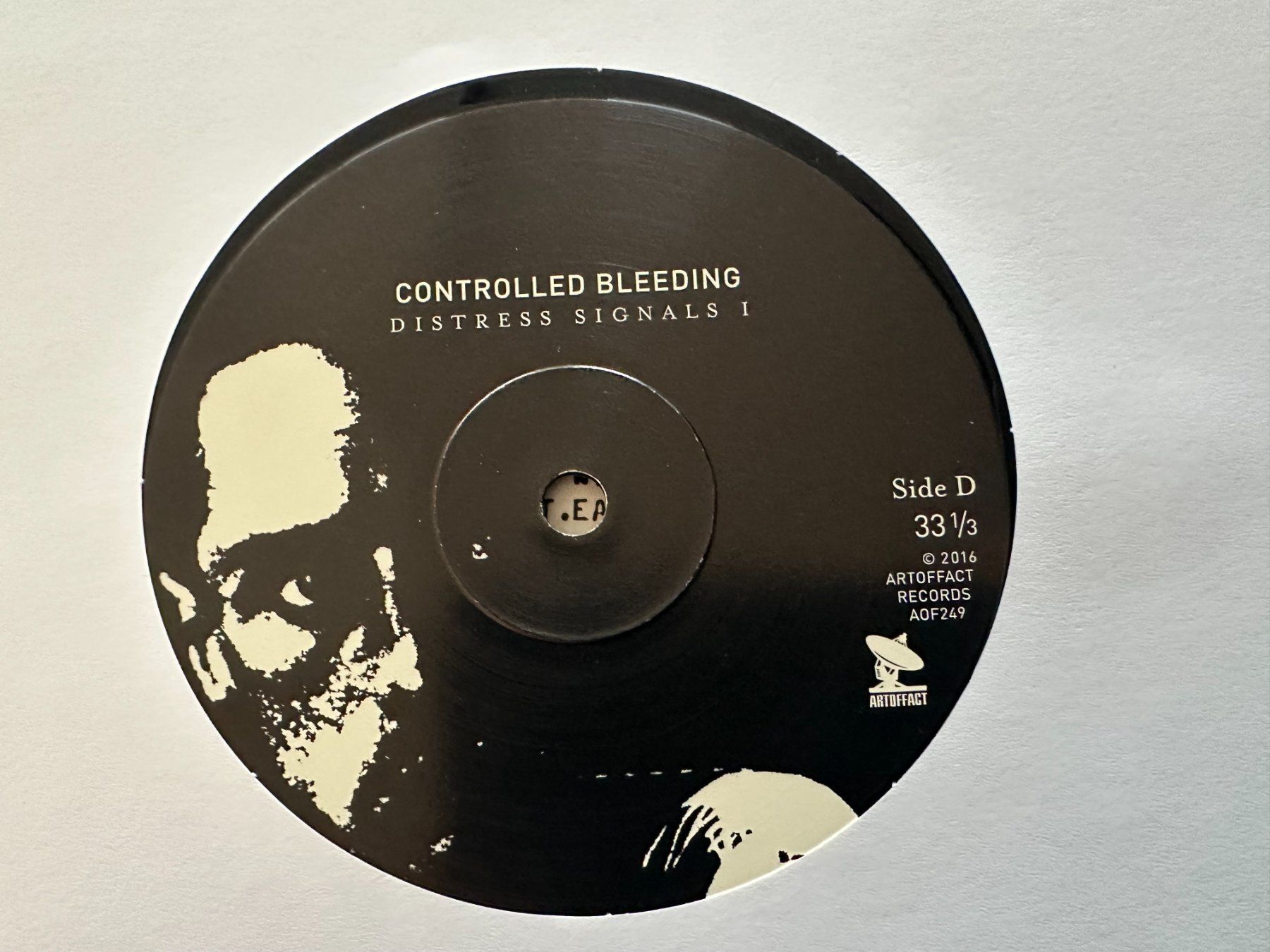 CONTROLLED BLEEDING 2LPS DISTRESS SIGNALS I - INDUSTRIAL (Neuf (Voir ...