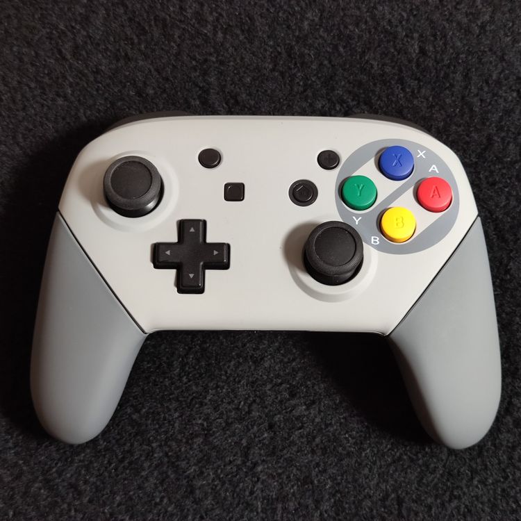 Nintendo Switch Pro Controller (mit SNES-Design Shell) (Gebraucht) in ...