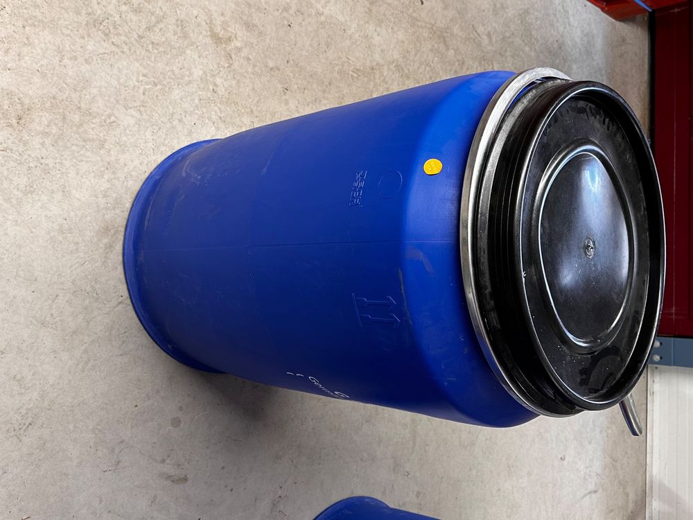 Regen Tonne 200L Fass (Neu (gemäss Beschreibung)) in Winznau für CHF 20 ...