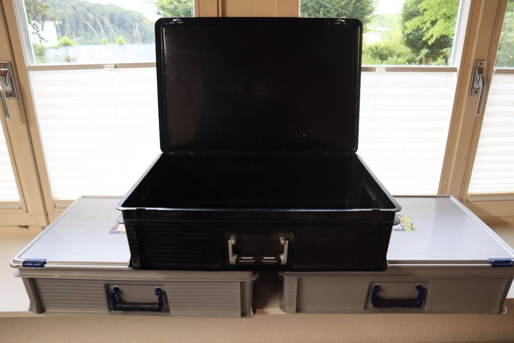 Rotho 3 x Kisten / Behälter mit Deckel 60 x 40cm - NP: 90.- | Kaufen ...