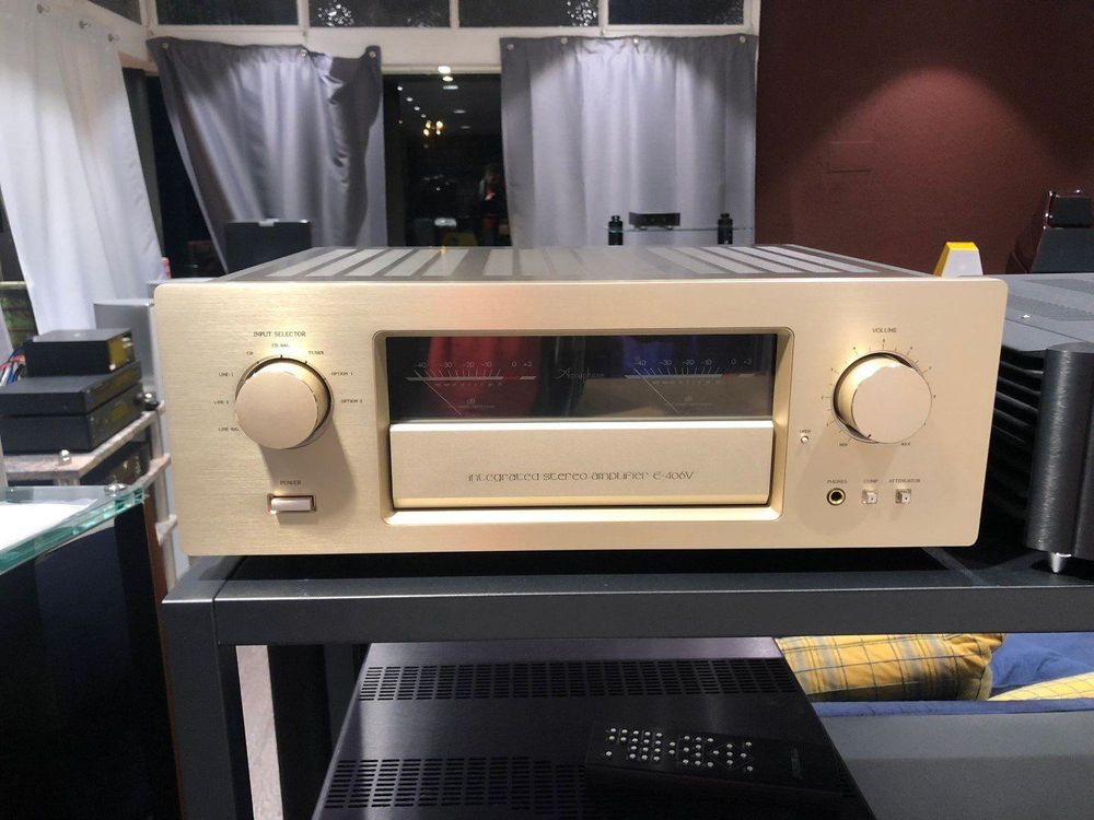 Accuphase E-406V (Gebraucht) in für CHF 2690 – mit Lieferung auf ...