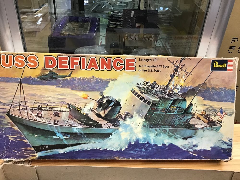Revell USS Defiance, Originalverpackt, ideales Winterprojekt (Gebraucht ...