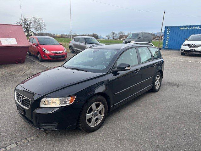 Volvo V50 DRIVe S/S Kinetic MFK 02.2024 | Kaufen auf Ricardo