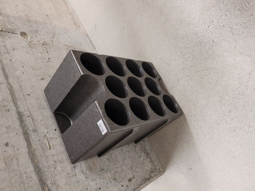 Styrophor Flaschen / Weingestell (Gebraucht) in Ebikon für CHF 5 – nur ...