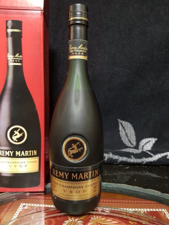 REMY MARTIN FINE CHAMPAGNE COGNAC VSOP (Neu und originalverpackt) in Kreuzlingen für CHF 46 ...