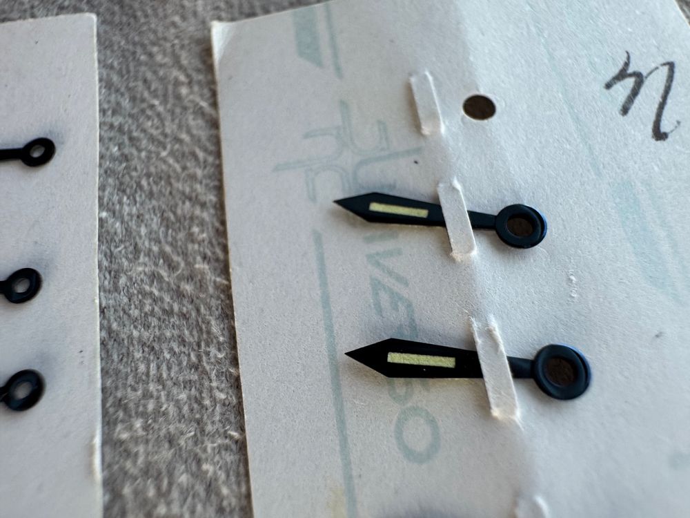 NOS Universo Watch Hands Blue Lume Vintage Uhr Zeiger Sword (Neu (gemäss Beschreibung)) in ...