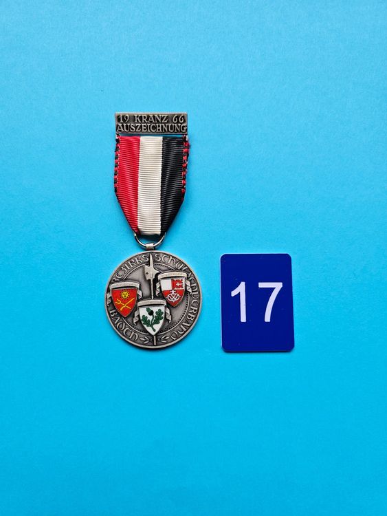BADEN BEZIRK SCHIESSEN KRANZABZEICHEN MEDAILLE MÜNZEN (Gebraucht) in Ermatingen für CHF 2 – mit ...