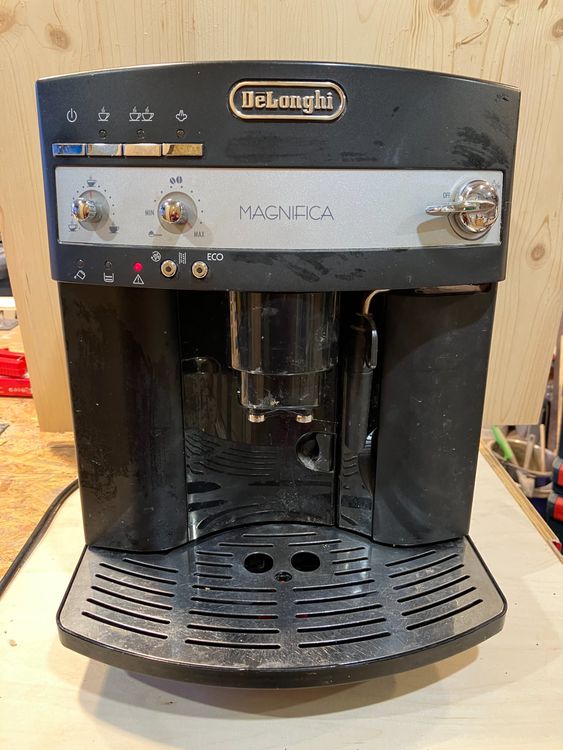 Delonghi Magnifica ESAM 3000.B Kaffeevollautomat - Defekt! (Defekt) in ...