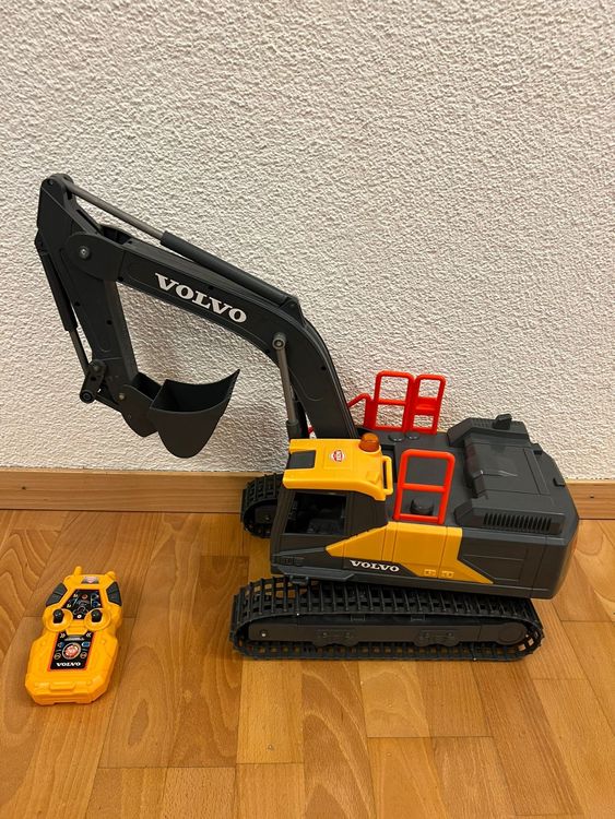 RC Bagger Volvo Dickie Toys ohne Batterien (Gebraucht) in Heerbrugg für ...